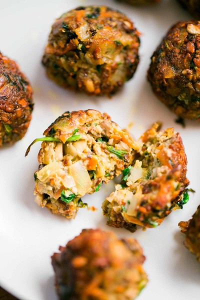 Juicy Meatless Vegan Meatballs {Vegan + Soy Free}